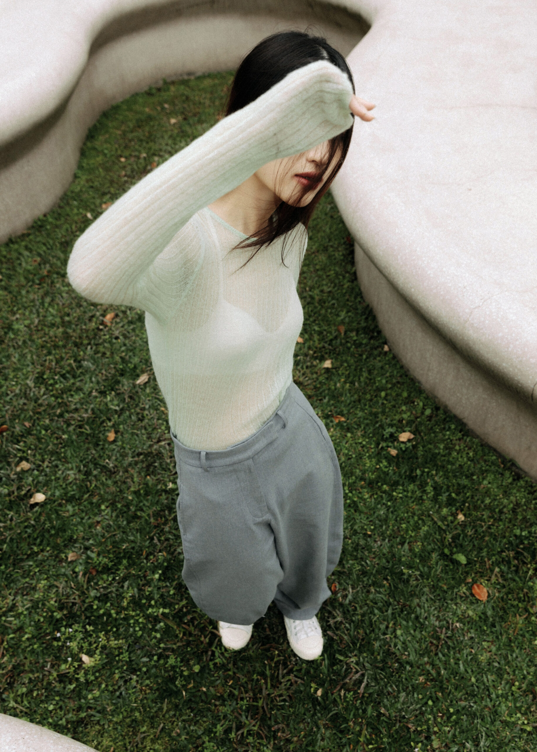 內斂展現獨有的微辣質感！HOT DOE Style讓你用不同觀點感受夏天 - Doe Mag